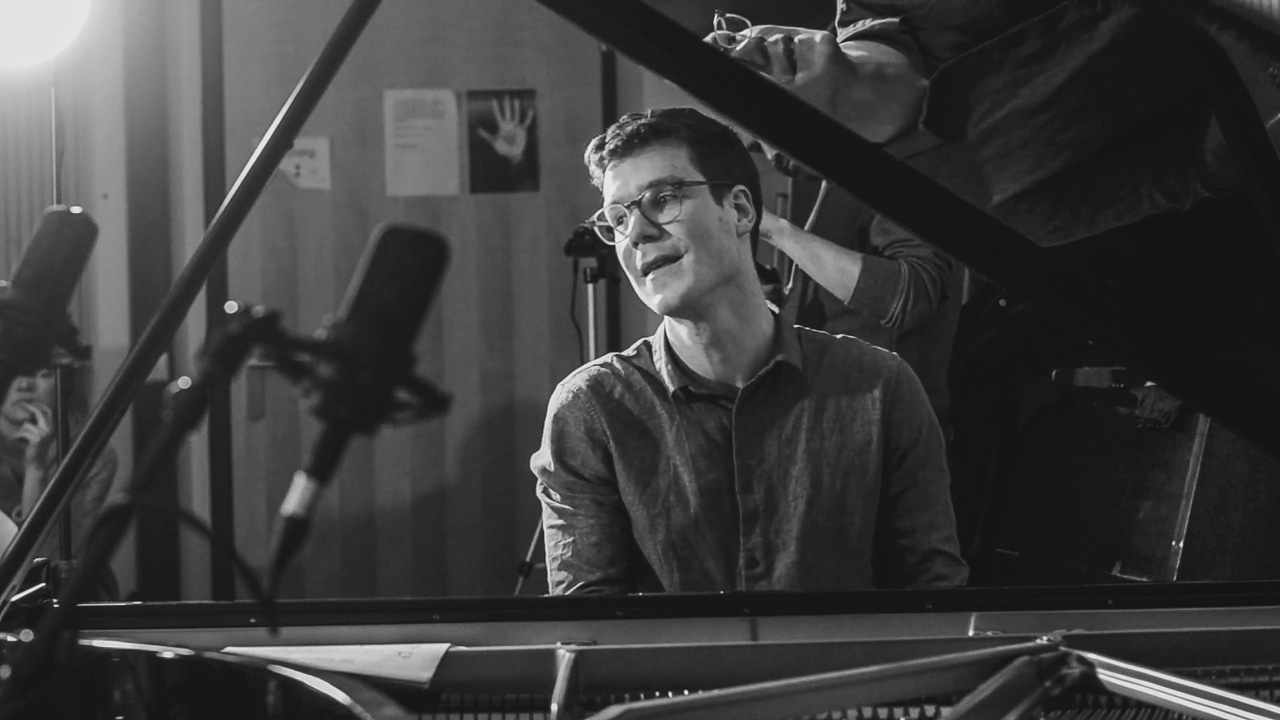 PHILIP FRISCHKORN – PIANIST | COMPOSER | EDUCATOR